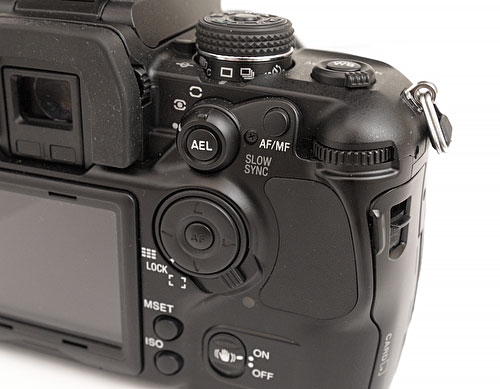 Camera reviews - Up close and personal: Konica Minolta Dynax 7D hands ...